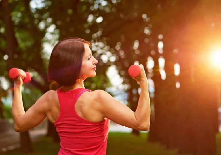 How To Reduce Broad Shoulders Female | 5 Best Ways On How To Get Rid Of ...